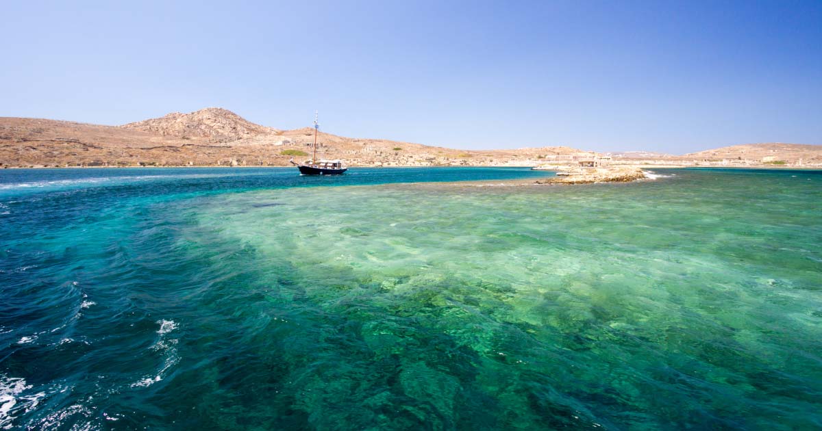 𝗛𝗼𝗹𝗮 𝗥𝗵𝗲𝗻𝗶𝗮 𝗯𝗼𝗮𝘁 𝘁𝗼𝘂𝗿 𝗶𝗻 𝗠𝘆𝗸𝗼𝗻𝗼𝘀 - Boat tour from Mykonos to Rhenia